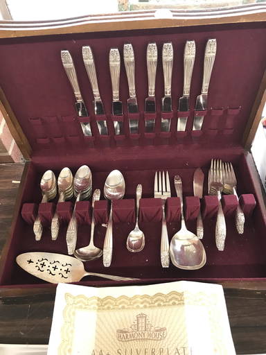 Harmony House Silver Plate Flatware Set (#0483) on Dec 11, 2022 ...