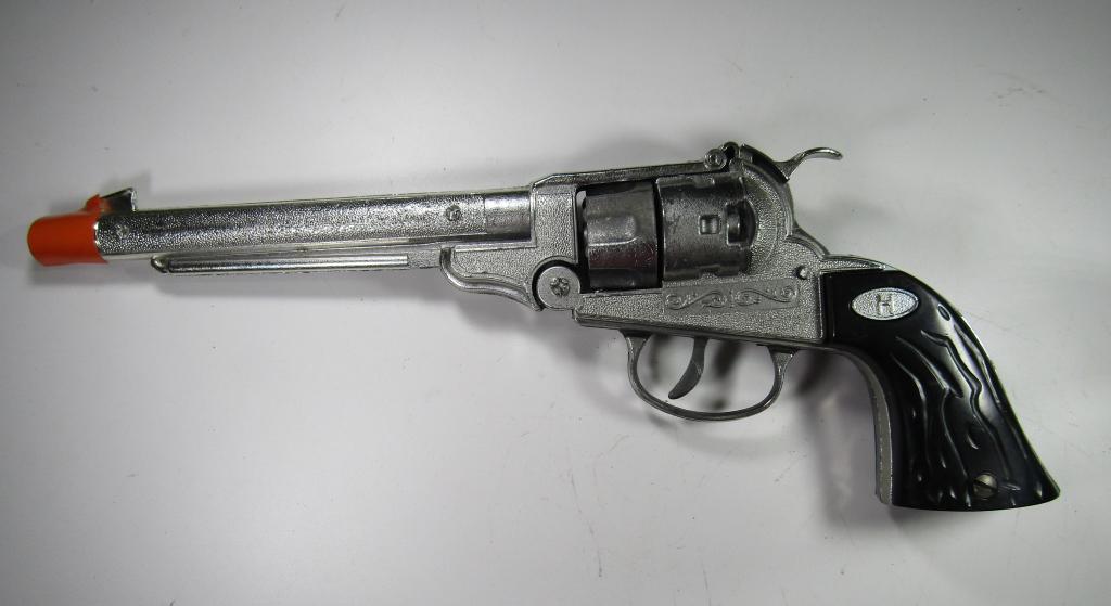 HUBLEY LARGE DIE CAST CAP GUN 11 1/2 INCH LONG - May 28, 2020 | Premier ...