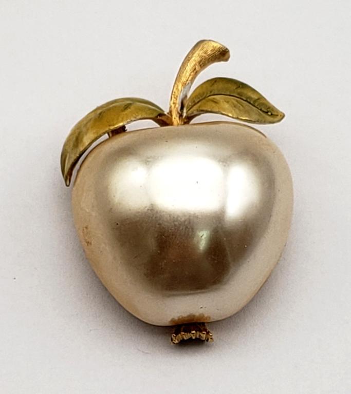 Vintage Jonette Jewelry "jj" Apple Brooch