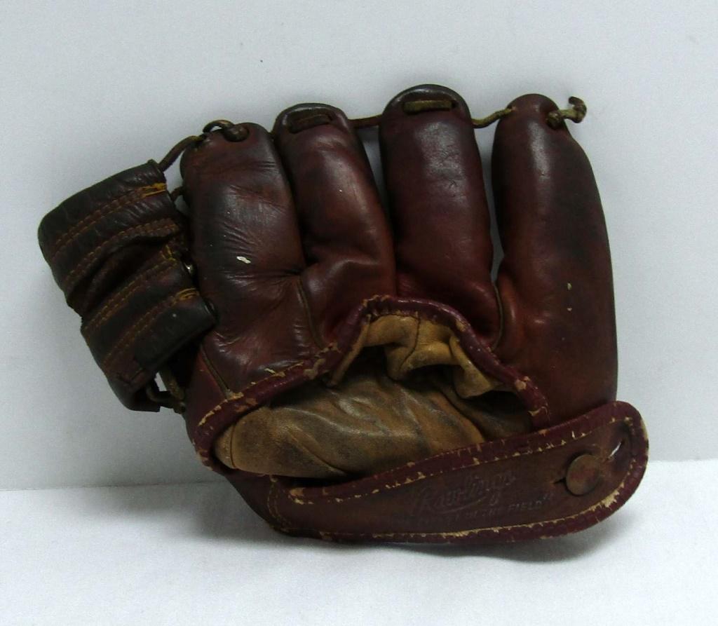 Vintage Johnny Podres Basball Glove
