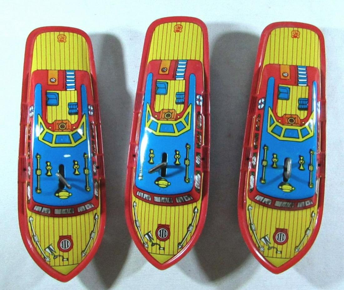 (3) J Chen Wind Up Tin Boats Working!