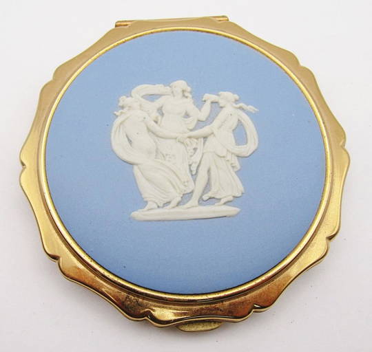 Vintage Stratton Makeup Compact With