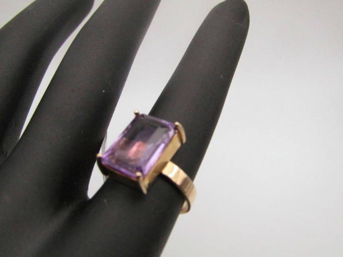 14k Gold Purple Amethyst Ring
