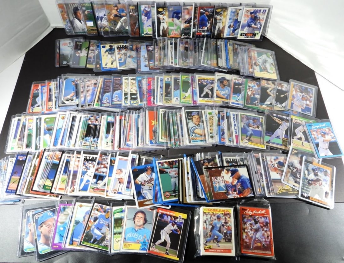(261) Baseball Star & Rookie Cards Auction
