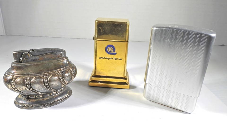 (2) Table Top Lighters, (1) Cig Pk Case