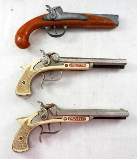 (3) Hubley Flint Lock Pirate Cap Guns