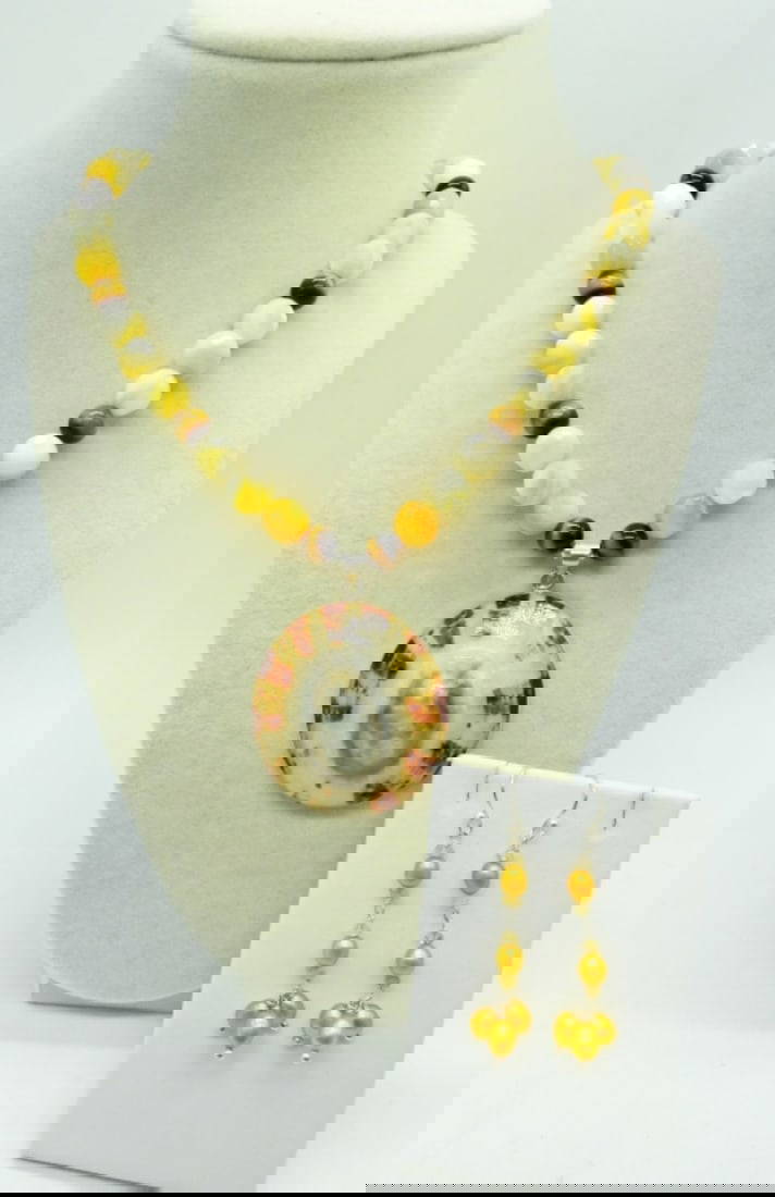 Tigers Eye, Shell & Pearl Set Auction