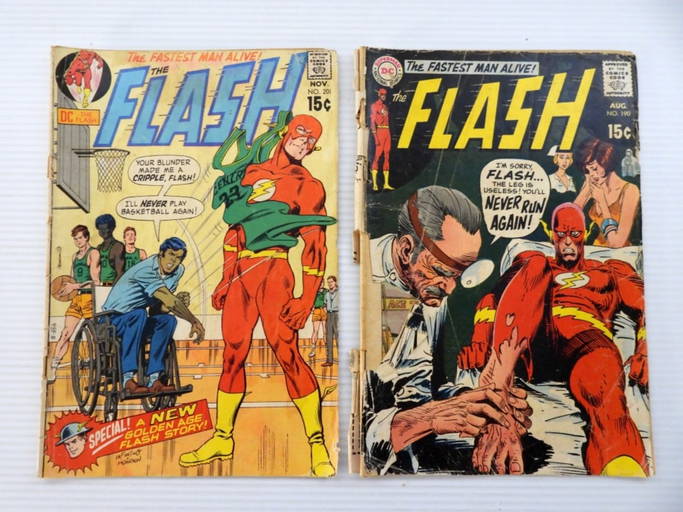 (2) Vintage Dc "the Flash" Comic Books