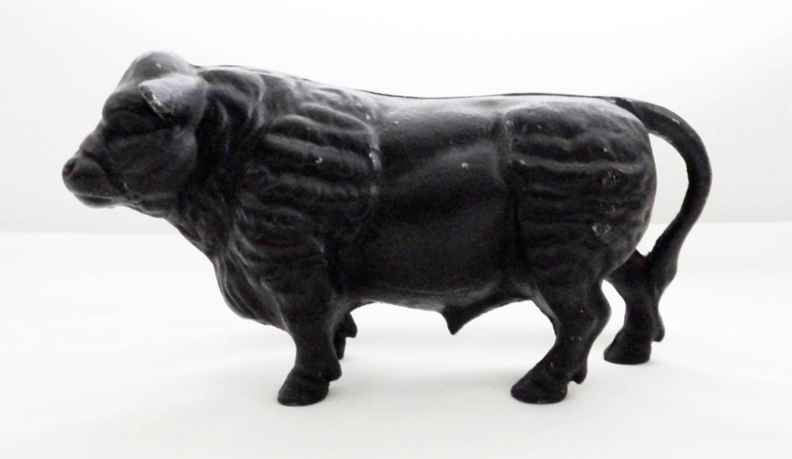 Cast Iron Bull Bank Filled With Coins! Auction