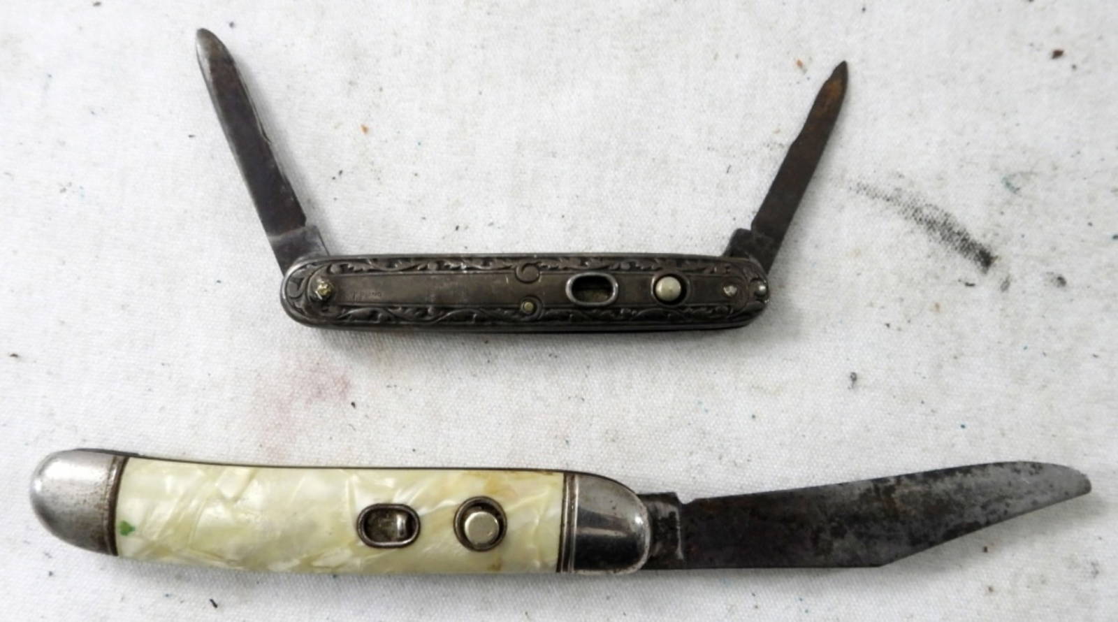 (2) Vintage Push Button Pocket Knives Auction