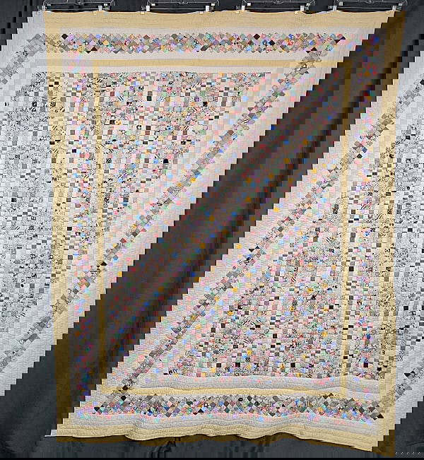 Vintage C1930 Philadelphia Pavement Quilt Auction
