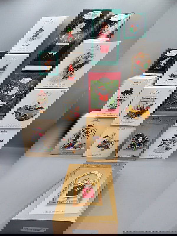 15 Hallmark Keepsake Ornaments In Boxes Auction