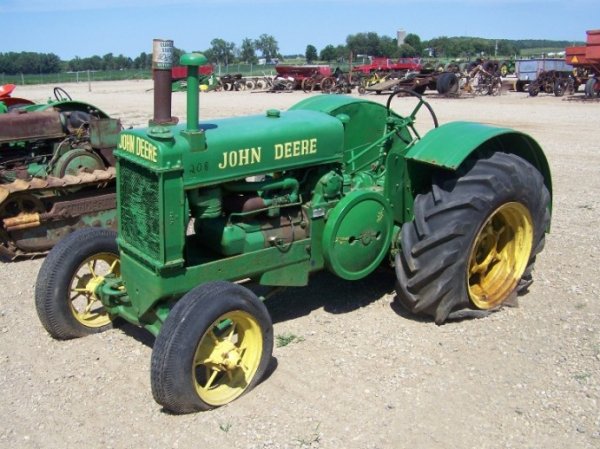 373: John Deere AR Antique Farm Tractor
