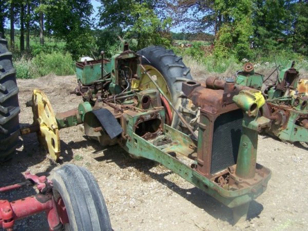 406: John Deere 60 Antique Tractor Chassis and Parts