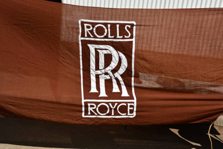 31125- ROLLS ROYCE BANNER - Oct 21, 2022 | POLK AUCTION COMPANY in VA