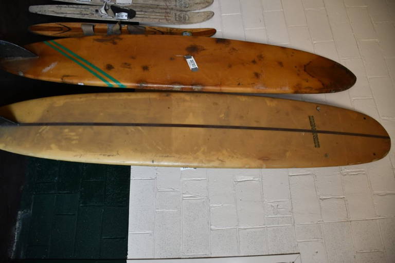 30701- CHALLENGER EASTERN SURFBOARD - FIBERGLASS 1O' LONG - Oct 20 ...