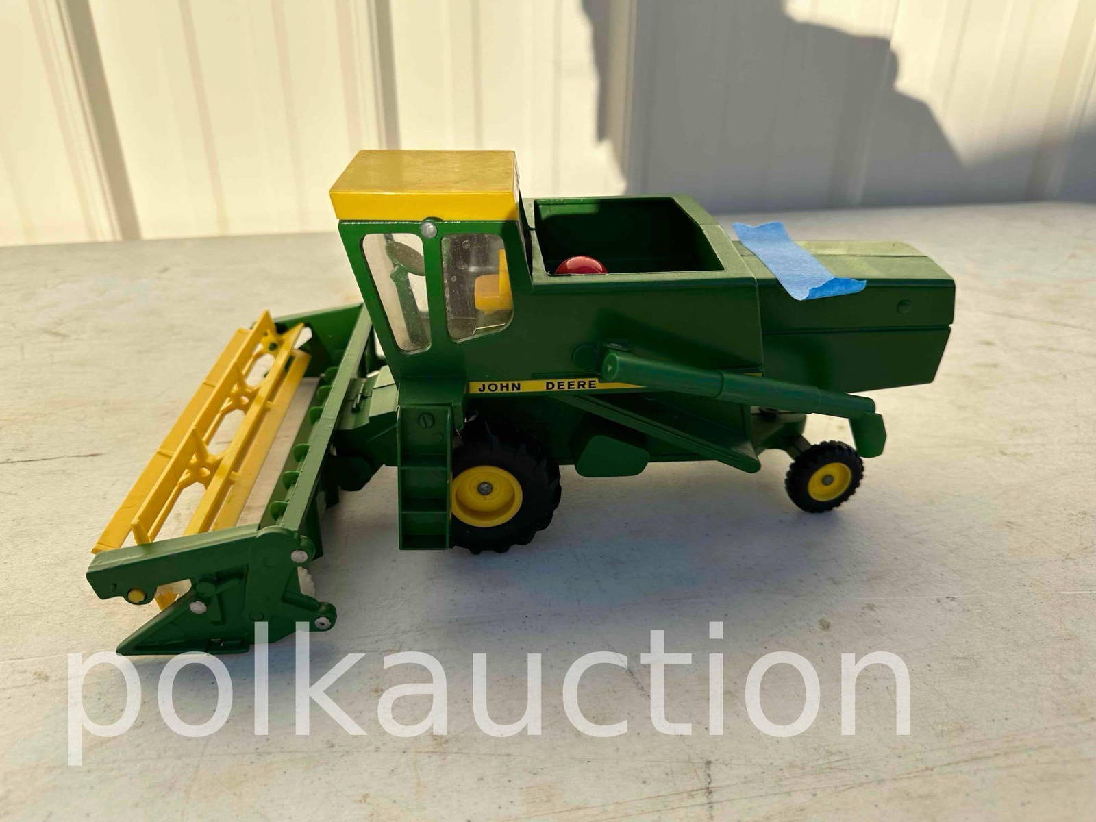 2728-john Deere 6600 Combine Auction