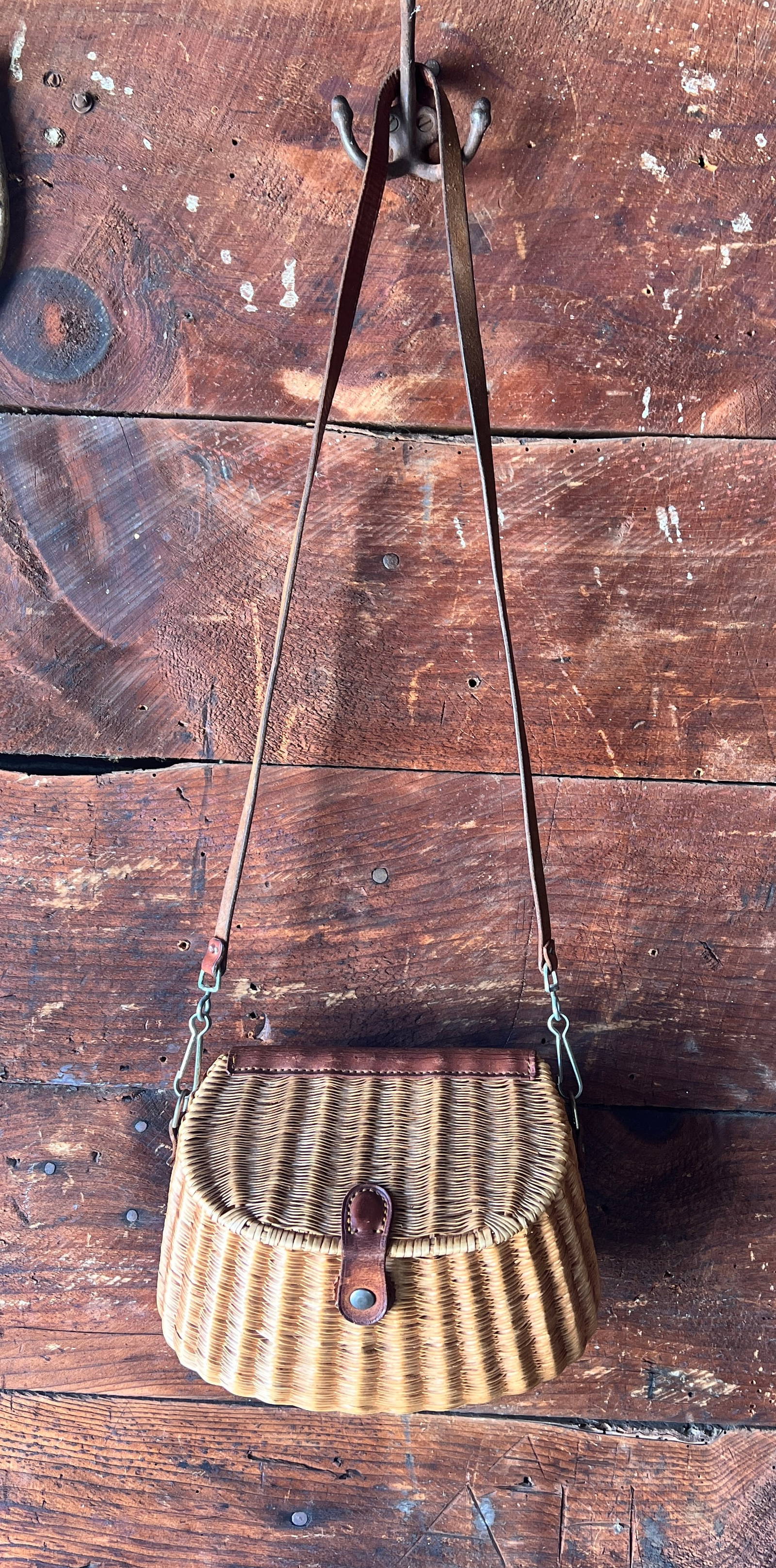 X Small Trout Fishing Adirondack Creel - Sweet Auction