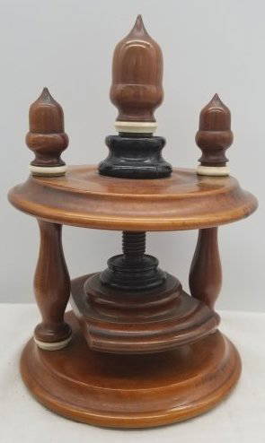 Victorian Mahogany Playing Card Press (#0029) on Jun 06, 2022 | BachOne ...