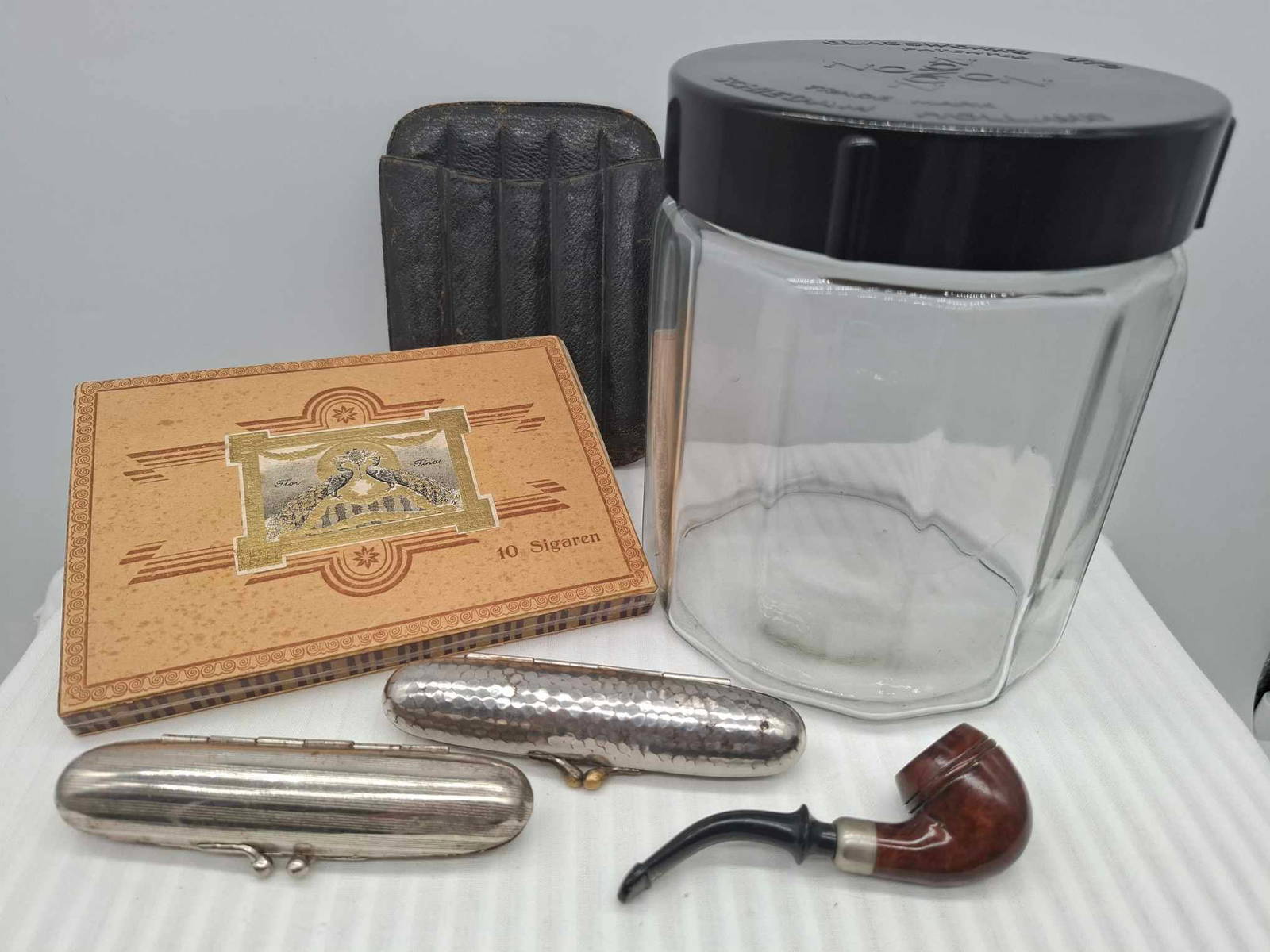 Smoking Accessories ~ Burl Pipe Auction