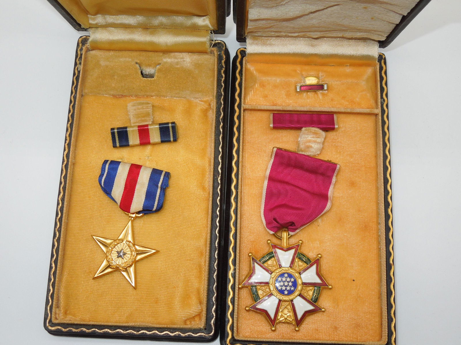 Wwii Us Silver Star & Legion Of Merit Medals