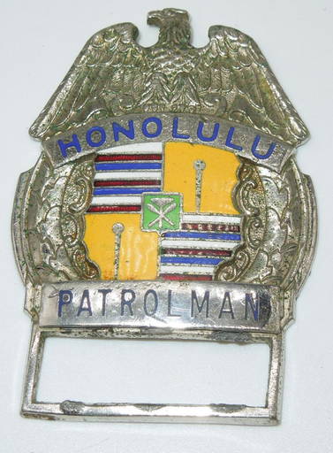 Vintage Honolulu Police Patrolman Cap Badge