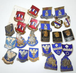 Wwii Us Army Dui Crest Pins Hawaiian & Airborne Troop Carrier