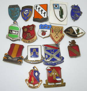 Wwii Us Army Dui Crest Pins Hawaiian & Airborne Troop Carrier