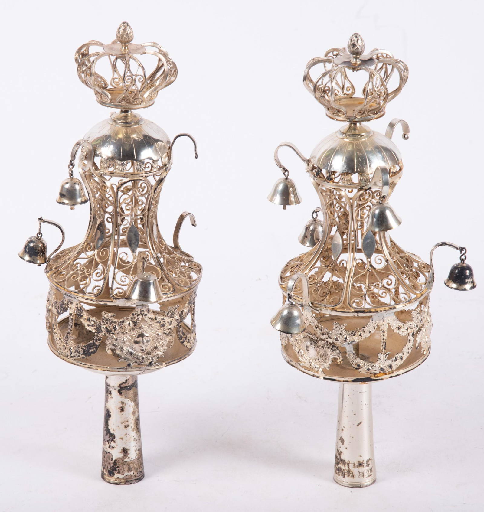 Pair Of Silver Plate Judaica Rimonim Torah Scroll Finials Auction