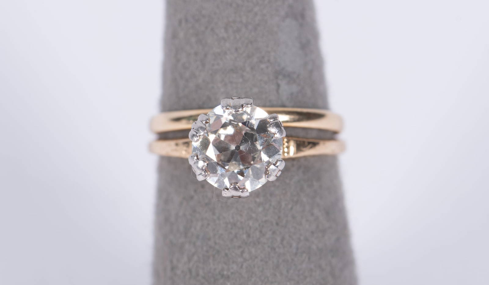 A Beautiful 2 Carat Diamond Solitaire Ring Set In 14k Yellow Gold Auction