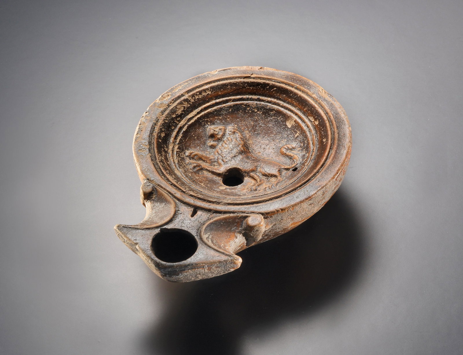 An Oil Lamp with Lion - Jul 07, 2020 | Jean-David Cahn AG in Switzerland