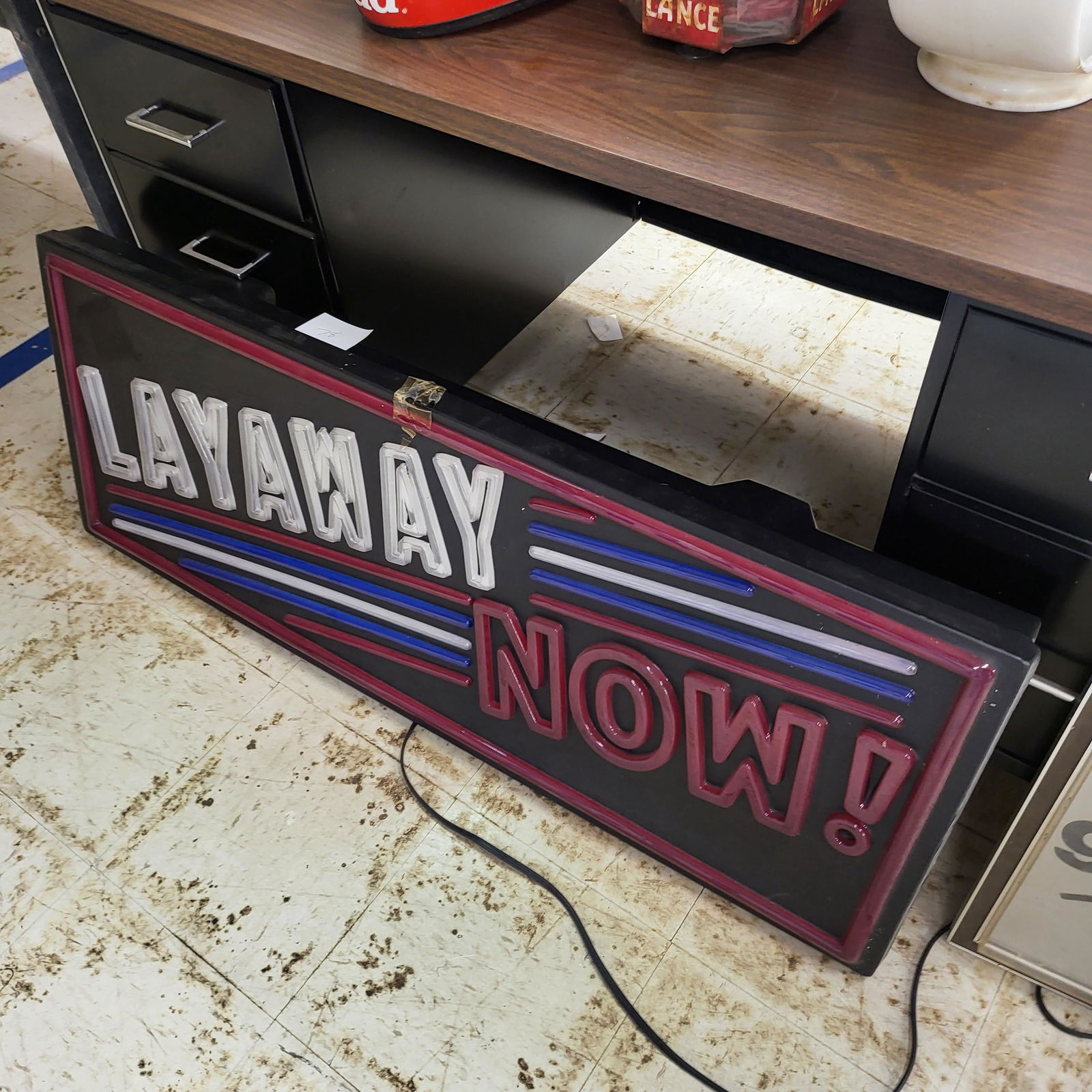 Layaway Lighted Sign Auction