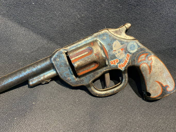 Antique Wyandotte Toys Red Ranger Cap Pistol Gun