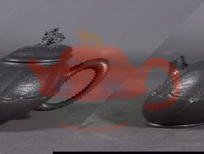 Chinese Zisha Teapot, 'toad'