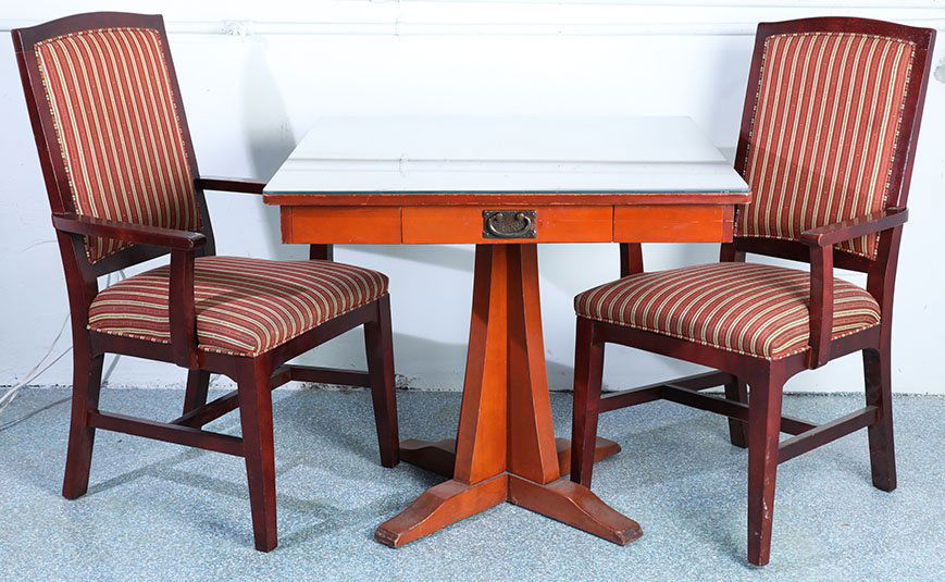 Dca Grand Californian Hotel Table & Chairs