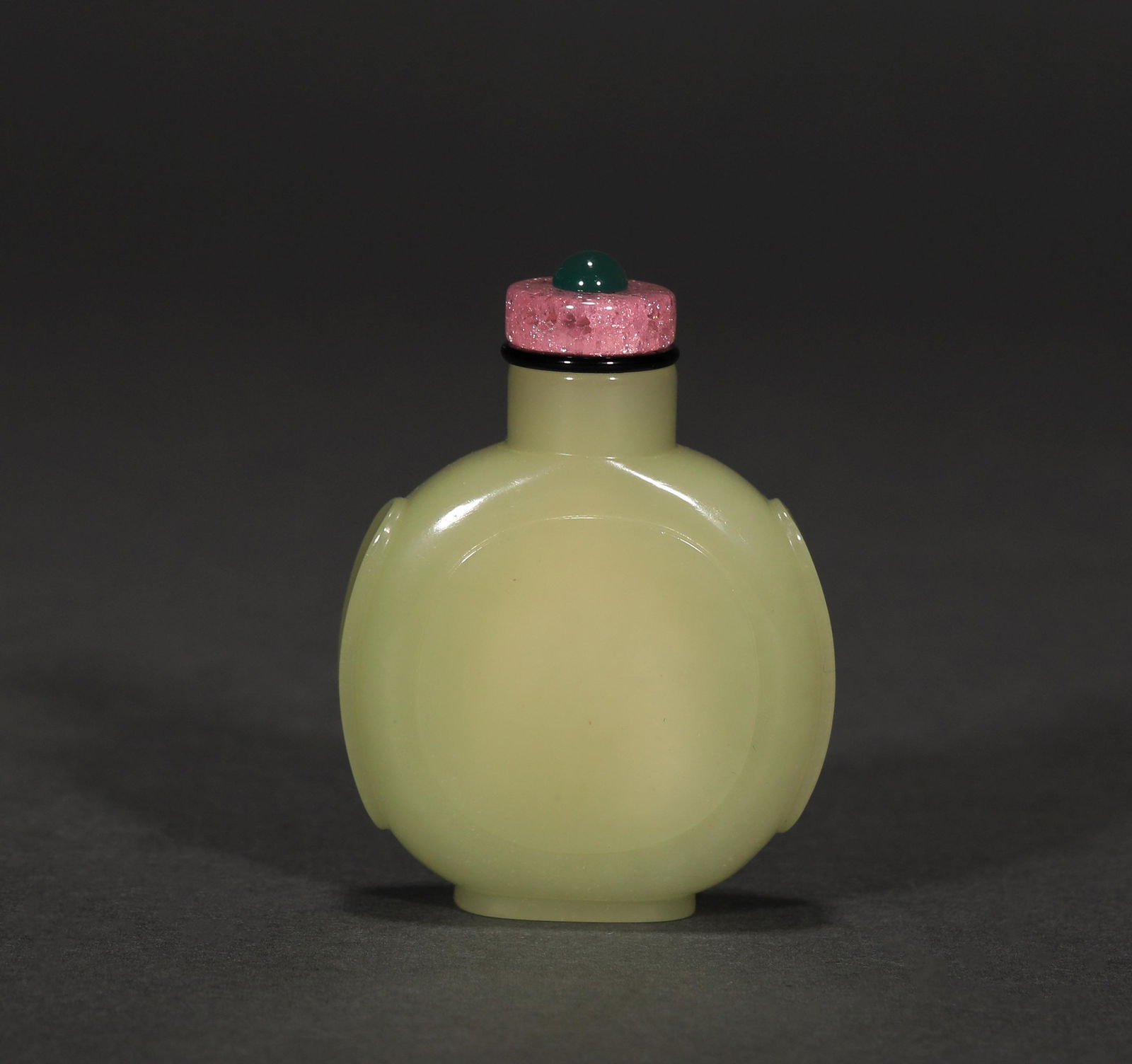 Huangtian topaz snuff bottle from the Qing Dynasty - Sep 12, 2022 ...