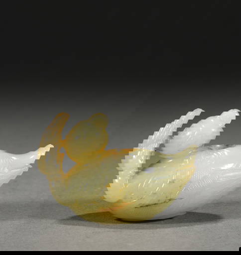 Hetian Topaz Flying Pot In Qing Dynasty