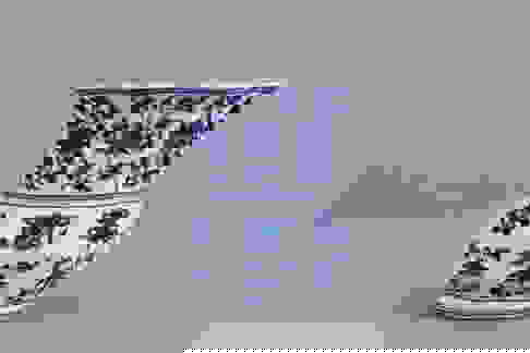 Ming Dynasty Blue And White Flower Pattern Auction