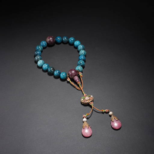 Blue Quartz 18 Pieces Beads Hand String