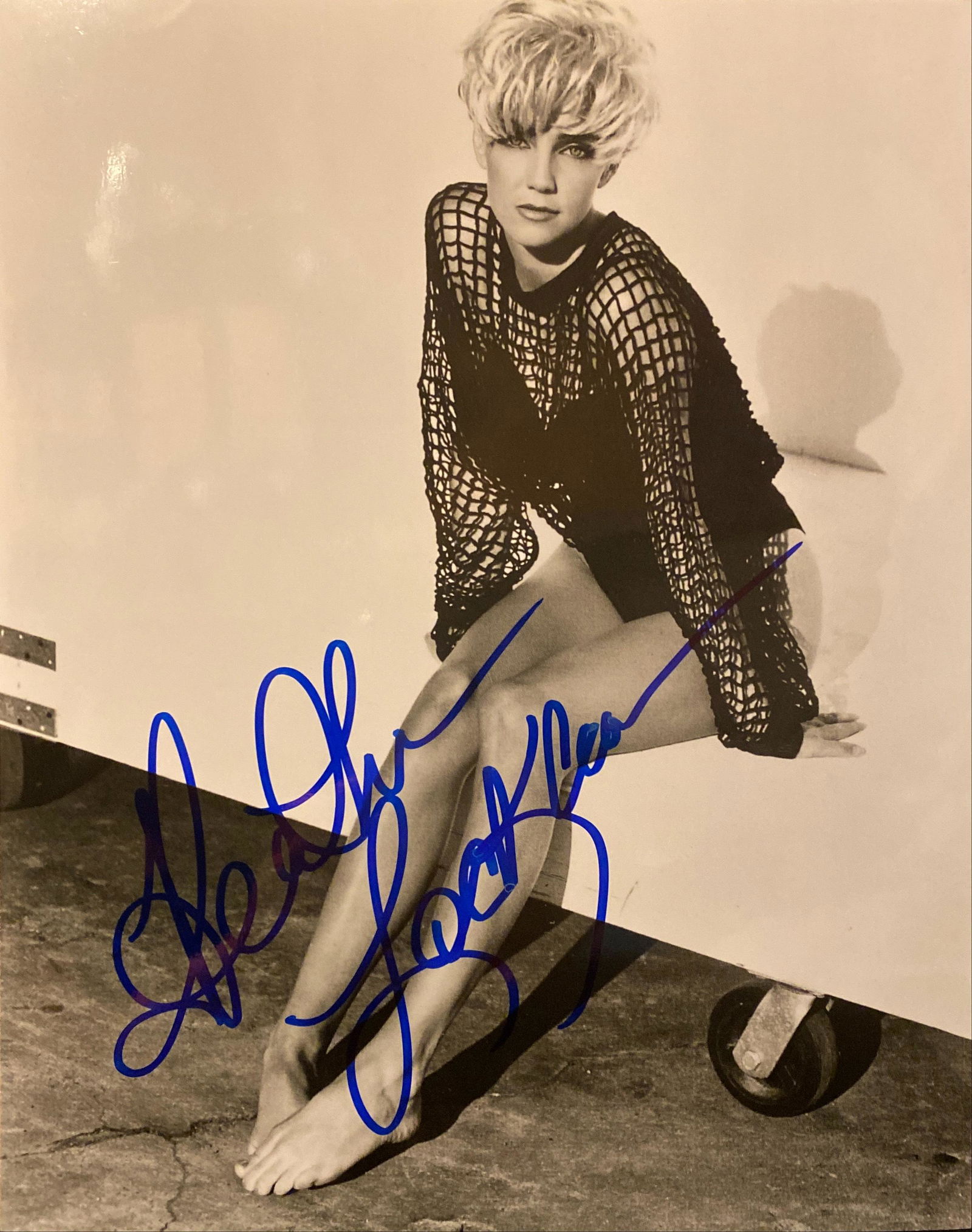 Heather Locklear signed photo - Mar 06, 2021 | Heroes & Legends in CA