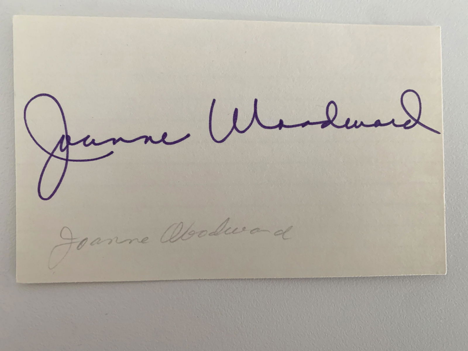 Joanne Woodward original signature - Sep 30, 2021 | Heroes & Legends in CA