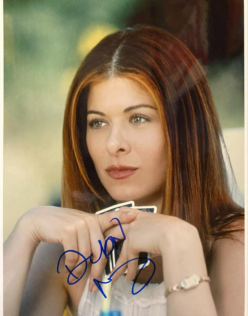 Debra Messing Signed Photo - Nov 26, 2021 | Heroes & Legends in CA