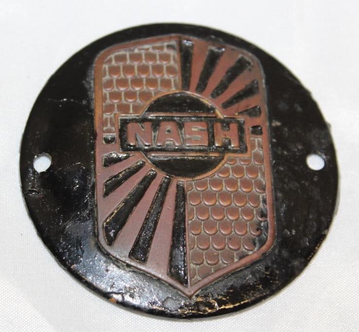 1928 1929 Nash Motor Car Co Wire Wheel Emblem Badge