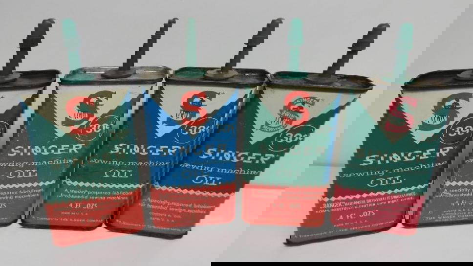 Group Of Singer Sewing Machine Oil Cans (green) Auction