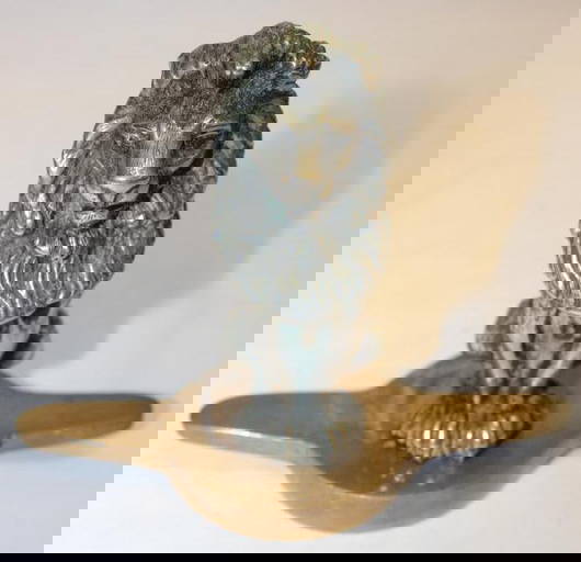 Sitting Lion Radiator Mascot Hood Ornament