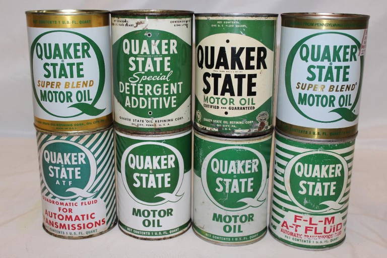 Group Of 8 Metal 1 Quart Quaker State Motor Oil Cans