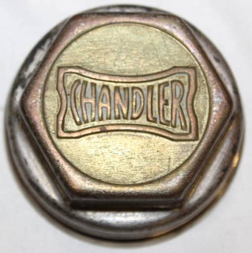 Chandler Automobile Threaded Hubcap