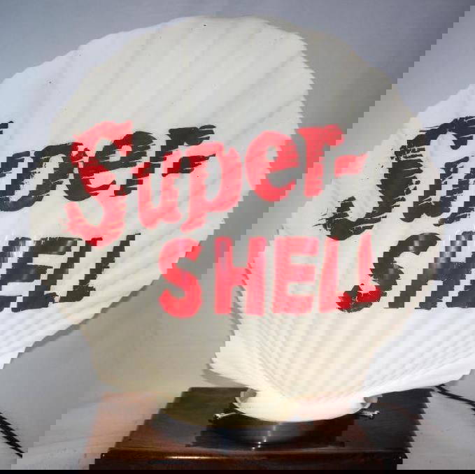 Reproduction Super Shell Clamshell Milk Glass Gas Pump Globe Auction