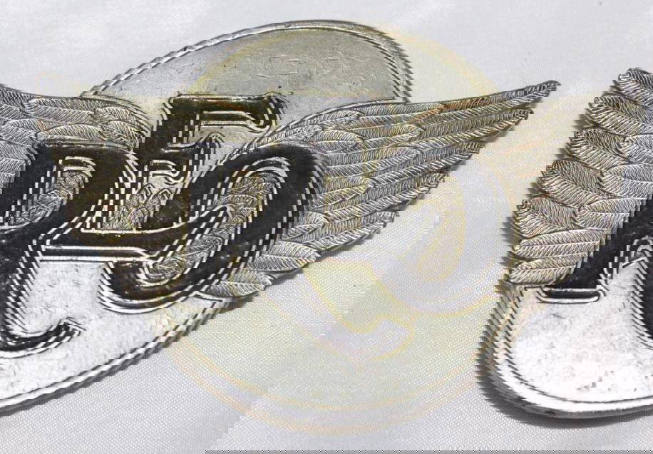 1933-1934 Reo Heavy Duty Truck & Bus Radiator Emblem Badge Auction