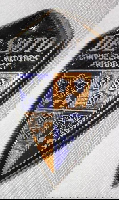 1932-1933 Chrysler Desoto Plymouth Radiator Emblem Badge Auction